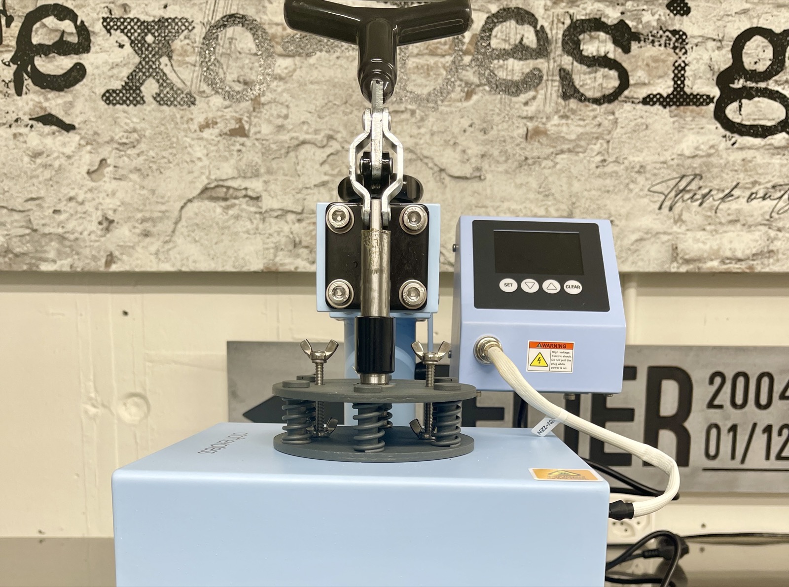 Unsere neue Transferpresse für Schienbeinschoner | Texo-Design